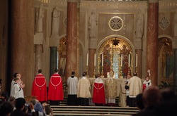 Pontifical Solemn High Mass Commemorates Pope's Fifth Anniversary in D ...