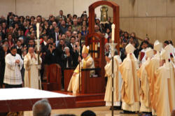Cardinal Mahony Retires, Passes Leadership in LA to Archbishop Gomez ...