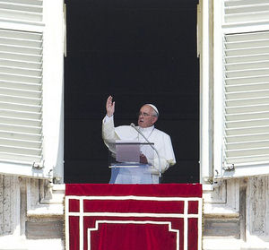 Pope Francis greets Muslims and urges both Christians and Muslims to ...