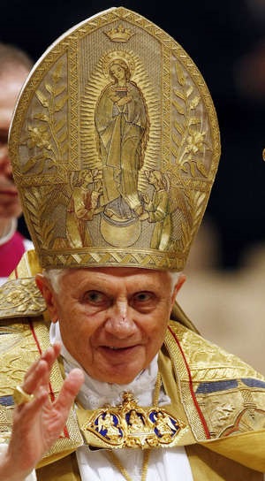 A Humble Servant of the Lord: A Deacon Reflects on Pope Emeritus ...