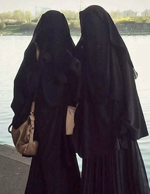 Western women break original 'jihadi bride' sterotypes - Middle East ...