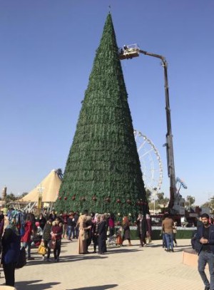 Muslim man honors Baghdad's Christians with amazing peace offering ...