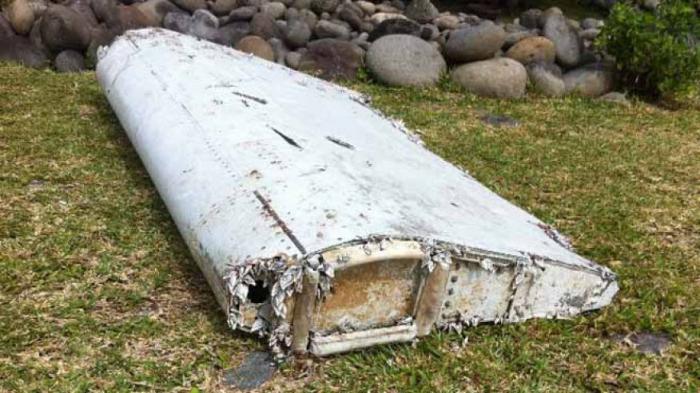 Piece of Flight MH370? Mysterious plane debris washes up on Indian ...